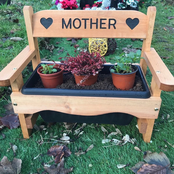 Mum’s Garden Bench Planter Hearts - Etsy UK