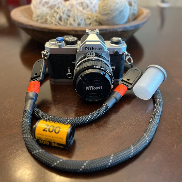 Black Camera Neck Strap With Optech Qd Mini Loop Attachments - Etsy