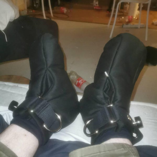 Crawling Habit Training Restraining Booties With Spikes and Segufix ...