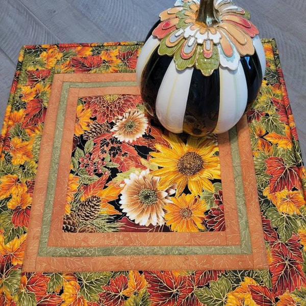 Fall Quilted Table Topper, Thanksgiving, 16.75 X 16.5 Pumpkins, Leaves ...