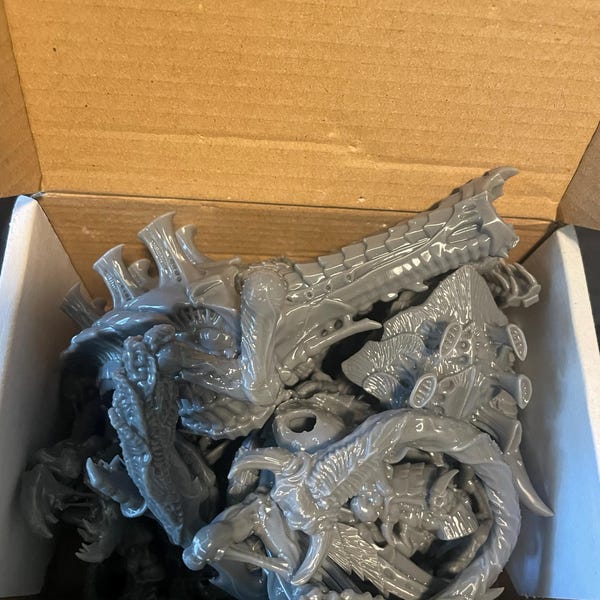 Painted Tyranid Flying Tyrant Leviathan Space Bug Overlord 3d Printed ...