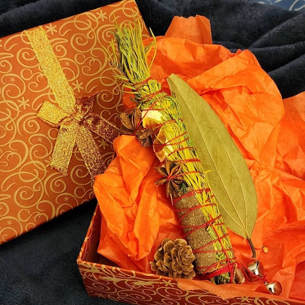 Winter Solstice Smudge Stick,yule, Alternative,alter,blend,cleanse, - Etsy