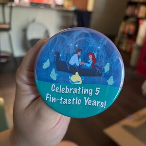 Minnie and Mickey Mouse Just Graduated Celebration Button Graduation ...