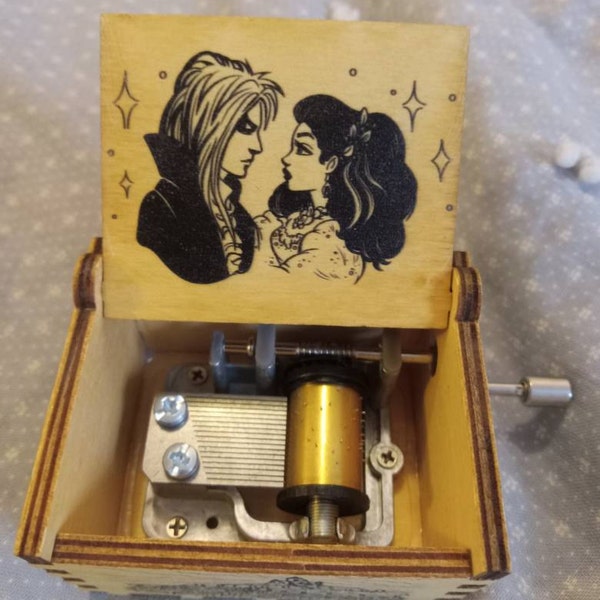 Labyrinth Music Box – Hand-cranked Music Box – Fantasy Music Box – Mini ...