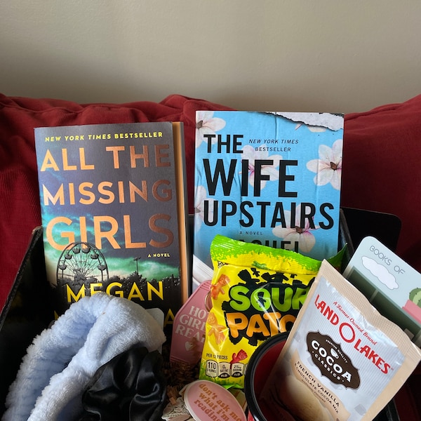 Mega Book Lovers Box - Etsy