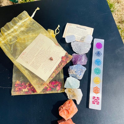 7 Chakras Selenite & Raw Crystal Set Rough Chakra Crystals, 7 Inch ...