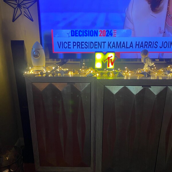 MTV Lighted Sign - Battery or AC Power Option - Etsy