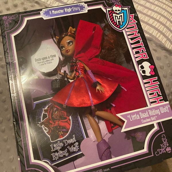 Werewolf Sisters, Clawdeen and Howleen. - Etsy