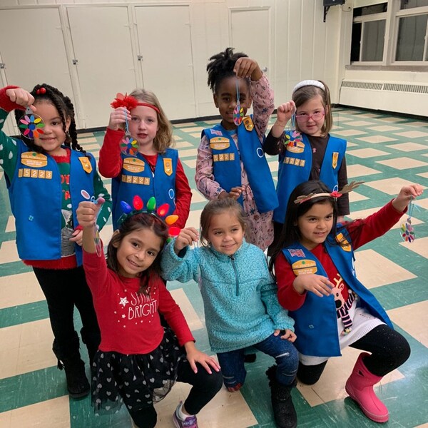 Daisy Ornament Craft Kit, Troop Craft Kit, Keychain Kit, Luggage Tag ...