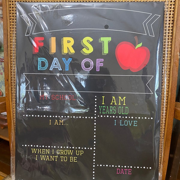 2-in-1 Reusable Back to School Sign, First & Last Day of School Sign ...
