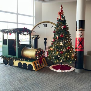 Huggits Royal Nutcracker Column Wrap - Etsy