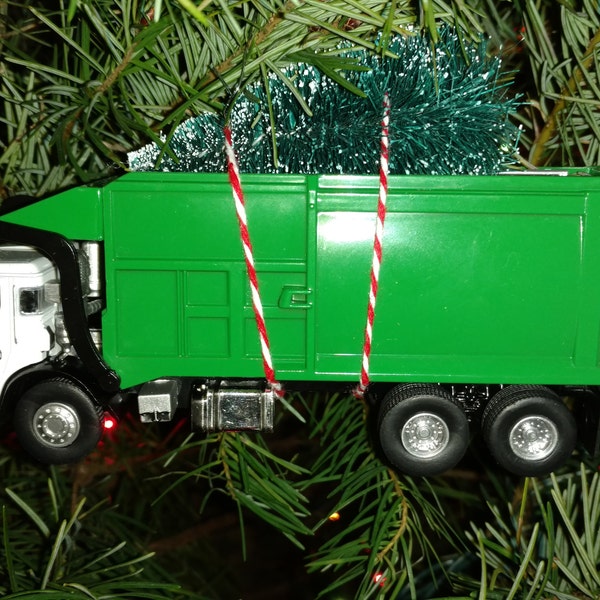 Vintage 1991 Frumps Resin Bunny Rabbit With Glasses Figurine, Foster, D ...