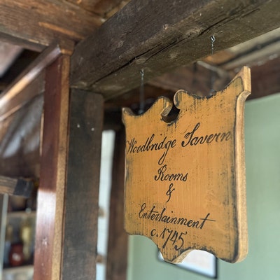 Hand Painted Colonial Style Tavern Sign - Etsy