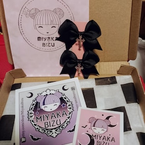 EYES Pastel Goth Halloween Necklace With Bat Wings Cross O-ring ...