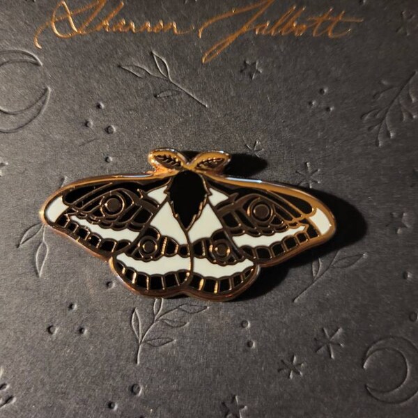 Skull Enamel Pin, Goth Pin, Skeleton Pin, Macabre Pin, Spooky Pin, Mini ...