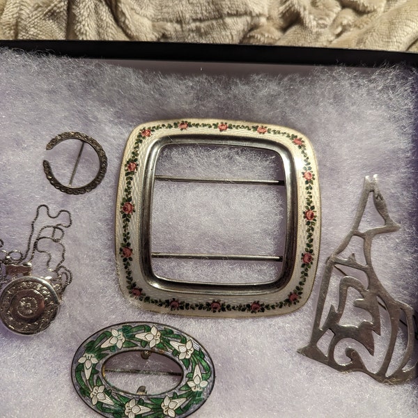 KIGU Made in England Small Bold Tone Flower Scroll Tiny Little Compact ...