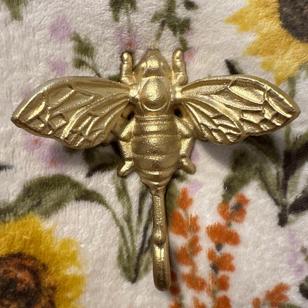 BEE HOOK, Coat Hook, Towel Hook, Wall Hooks, Vintage Wall Hook, Towel ...