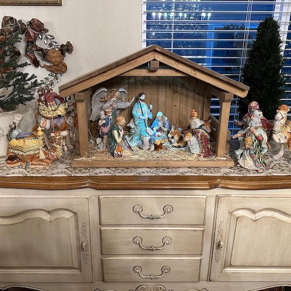 Ready to Ship,large Traditional Log Nativity Stable, 18 1/2"x 15"x 13 1 ...