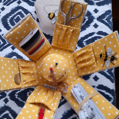 BEE SEWING KIT Victorian Applique Bee Design Hexagon Shape With ...