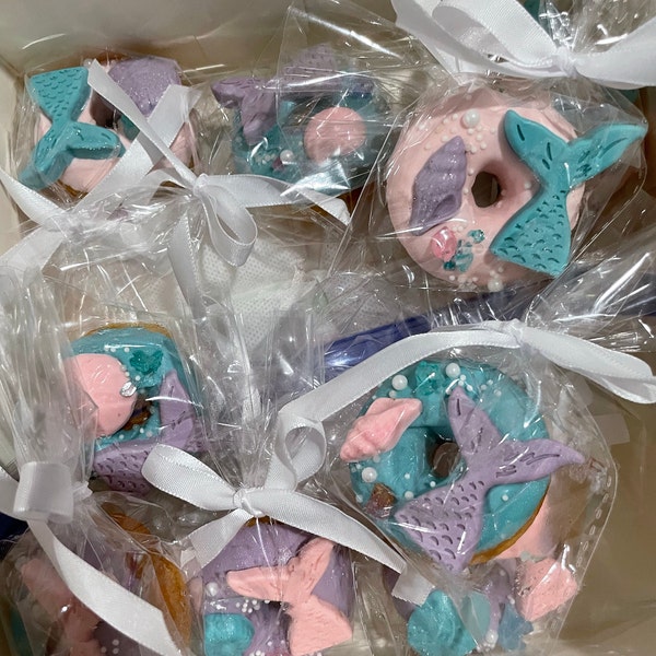 12 Beach Mermaid Theme Party Sweets Table Treats Sea Shell Mini Donuts ...