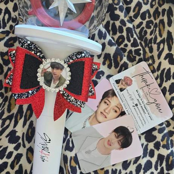 STRAY KIDS SKZOO Bang Chan, Lee Know, Changbin, Hyunjin, Han, Felix ...