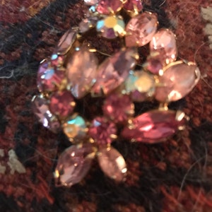 BROOCH LOCK Holds Your Clasp in Place and Along With the Pin Anchor ...