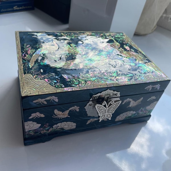 Mother of Pearl Jewelry Keepsake Box Asian Inlay Lacquer Wood Jewelry ...