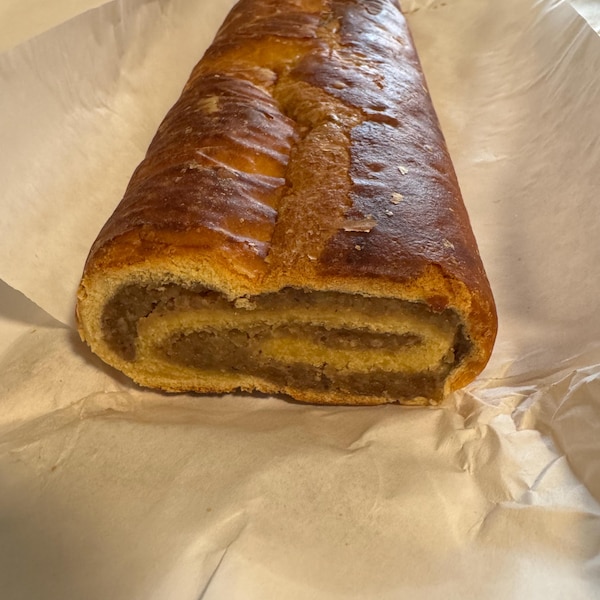 Poppy, Walnut or Chocolate Roll (beigli, Bejgli, Roulade, Kalacs ...