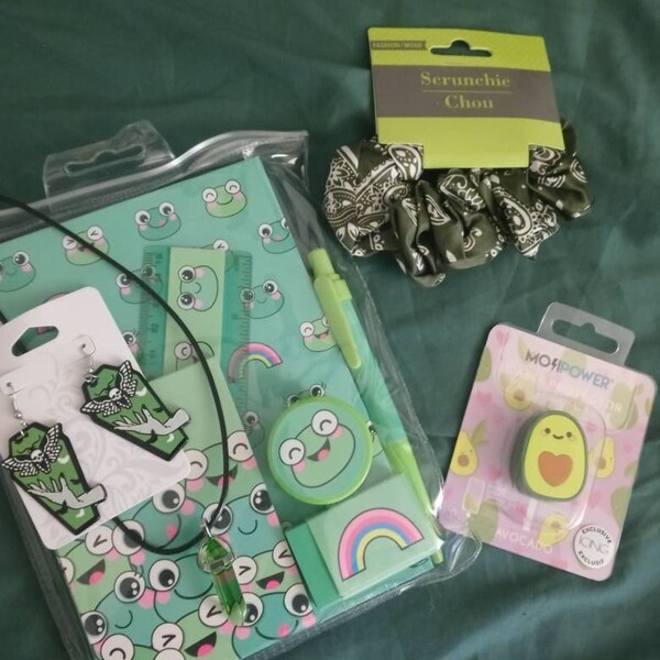 Favorite Color Mystery Box/ Mystery Bags/cute/ Trending - Etsy