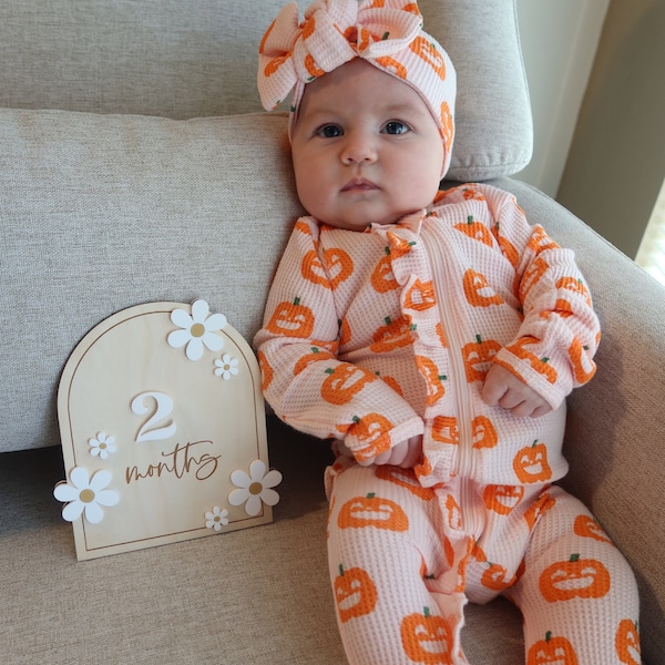 Wooden Daisy Flower Arched Milestone Cards | Custom Name Set | Monthly ...