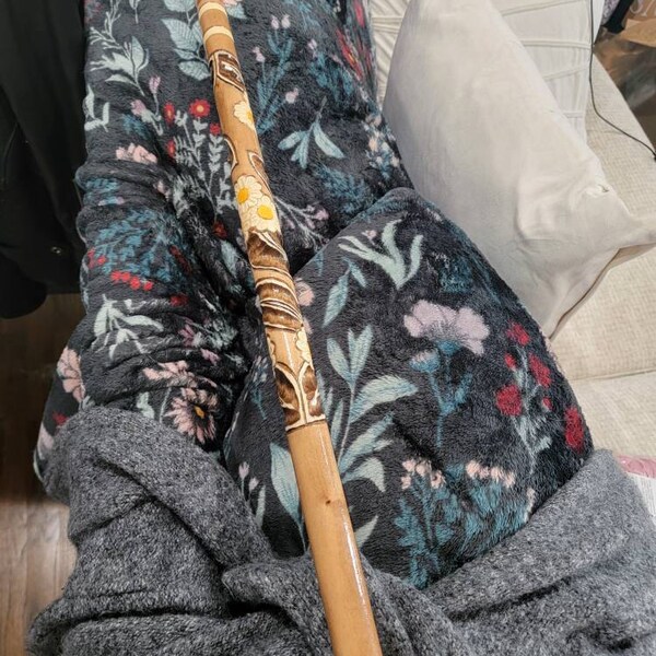 Walking Cane for Ladies Chamomile Flower, Hand-carved Pretty Cane With ...