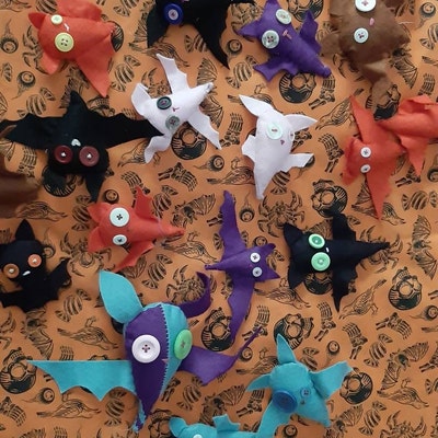 500g Yellow Buttons, Many Shapes, Sizes, Colours, Styles and Designs in ...