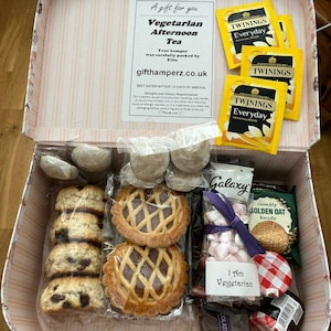 Super Retro Sweet Hamper Gift Box Packed Full of Your Favourite Sweets ...