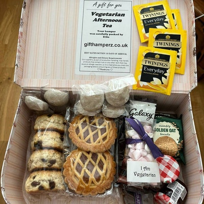 Afternoon Tea Real Wicker Deluxe Tea Basket for 2 4 Persons, Fabulous ...