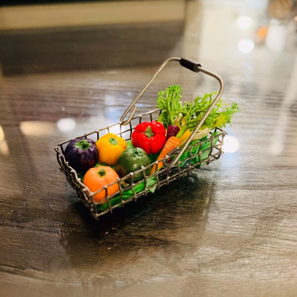 Dollhouse Miniature Lemon Meringue Pie - 12th Scale Miniature Food - Etsy