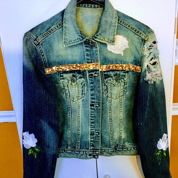 White Flower Patch 2 Classically Gorgeous Embroidery White Rose ...