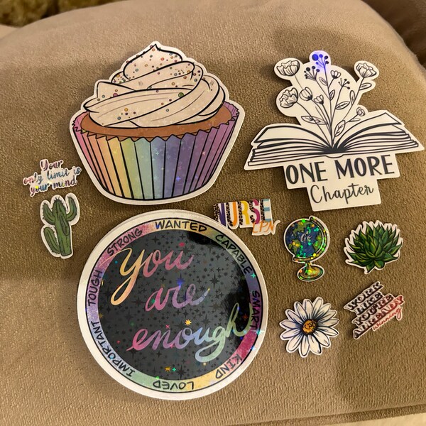 Floral Book Lover Sticker ‘one More Chapter’ - Waterproof Decal for ...