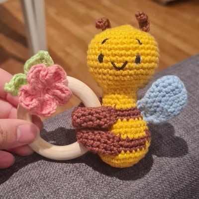 CROCHET PATTERN Bee Rattle, Crochet Baby Rattle Bumblebee, Crochet Toy ...