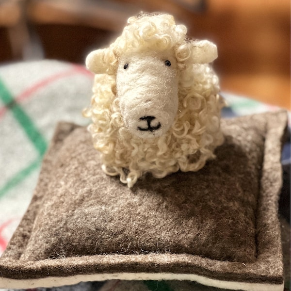 Sheep Needle Felting Kit for Beginners - DIY Wool Craft Kit - Perfect ...