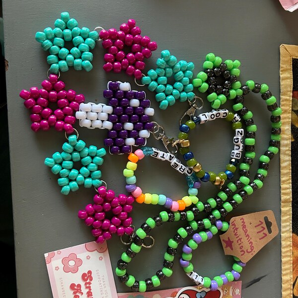 Bee Kandi Keychain - Etsy