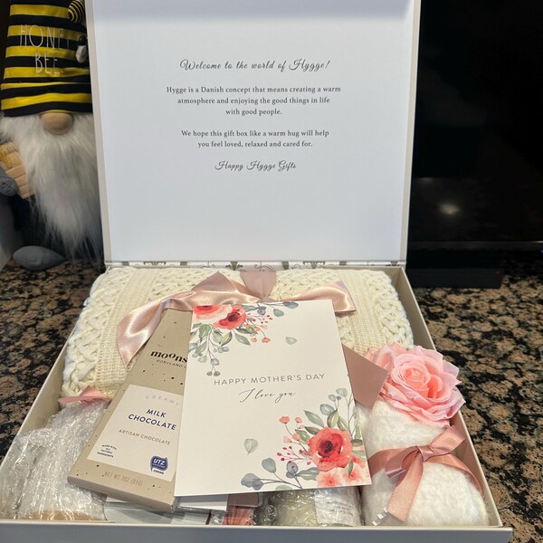 Ultimate Hygge Gift Box for Men & Women With Blanket and Socks | Get ...