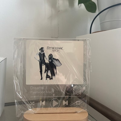 Personalised LED Illuminated Frame Bespoke Engraved Light up Couple ...