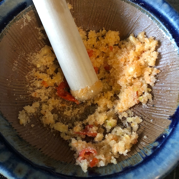 Ceramic Suribachi, Wheel Thrown Mortar and Wooden Pestle, Handmade Stoneware Pottery - Etsy