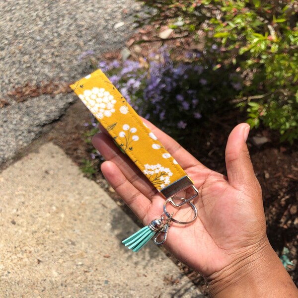Gold Floral Wristlet Keychain, Yellow Key Fob Wristlet, Keychain ...