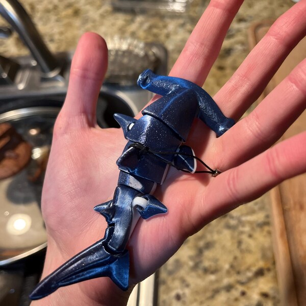 Mini Whale Shark Fidget Toy and Keychain - Unique Articulated 3D ...