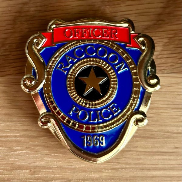 Raccoon City R.P.D. Red Banner Metal Costume/cosplay Badge (66mm X 63mm ...