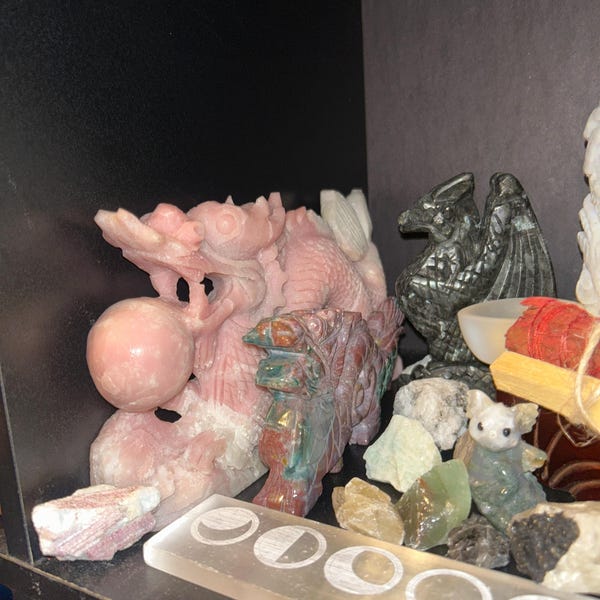 Fascinating Standing Metal Dragon Sphere Holder - Silver / Rose Gold ...