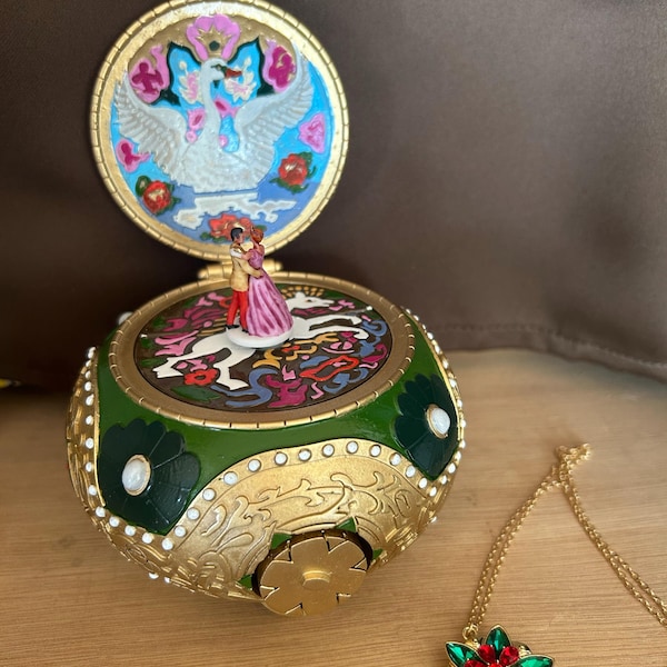 Davy Jones Music Box Necklace Pirates of the Caribbean - Etsy