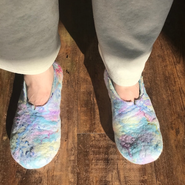 Felted Wool Slipper Tutorial - How to Make a Pair of Wool Felted ...
