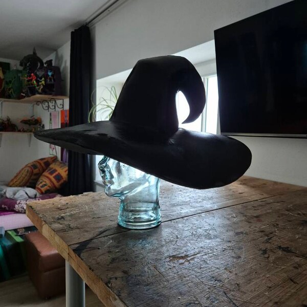 Curly Witch Hat Pattern - Digital Download | PDF File - Etsy